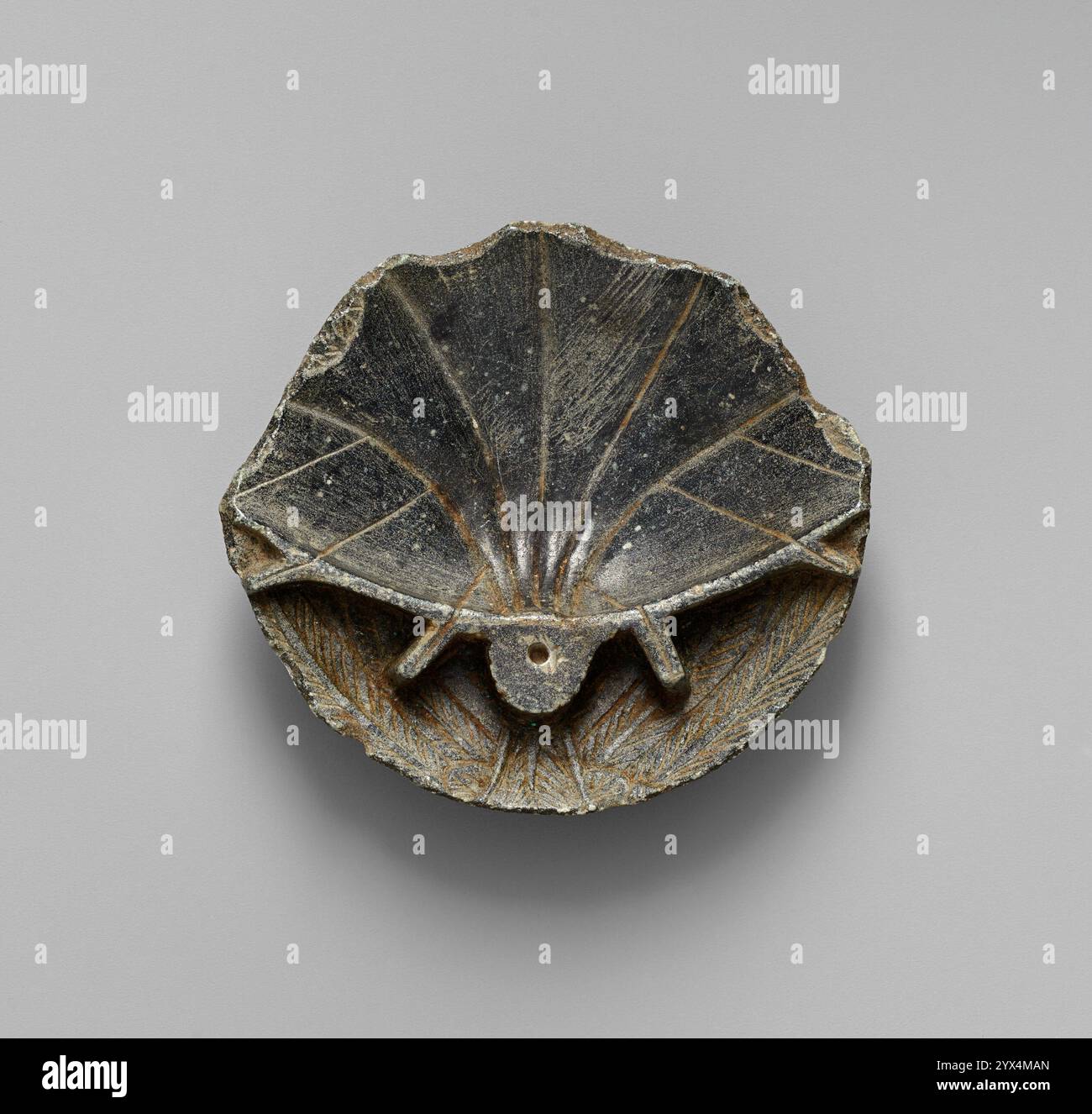 Shell vessel ancient hi-res stock photography and images - Alamy