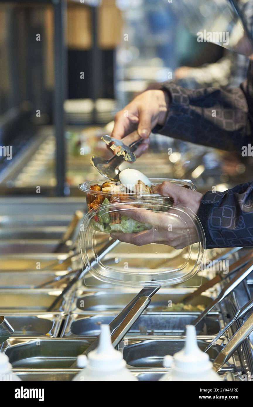 07.05.2015, Kiel, supermarket, fresh food counter, snack department ...