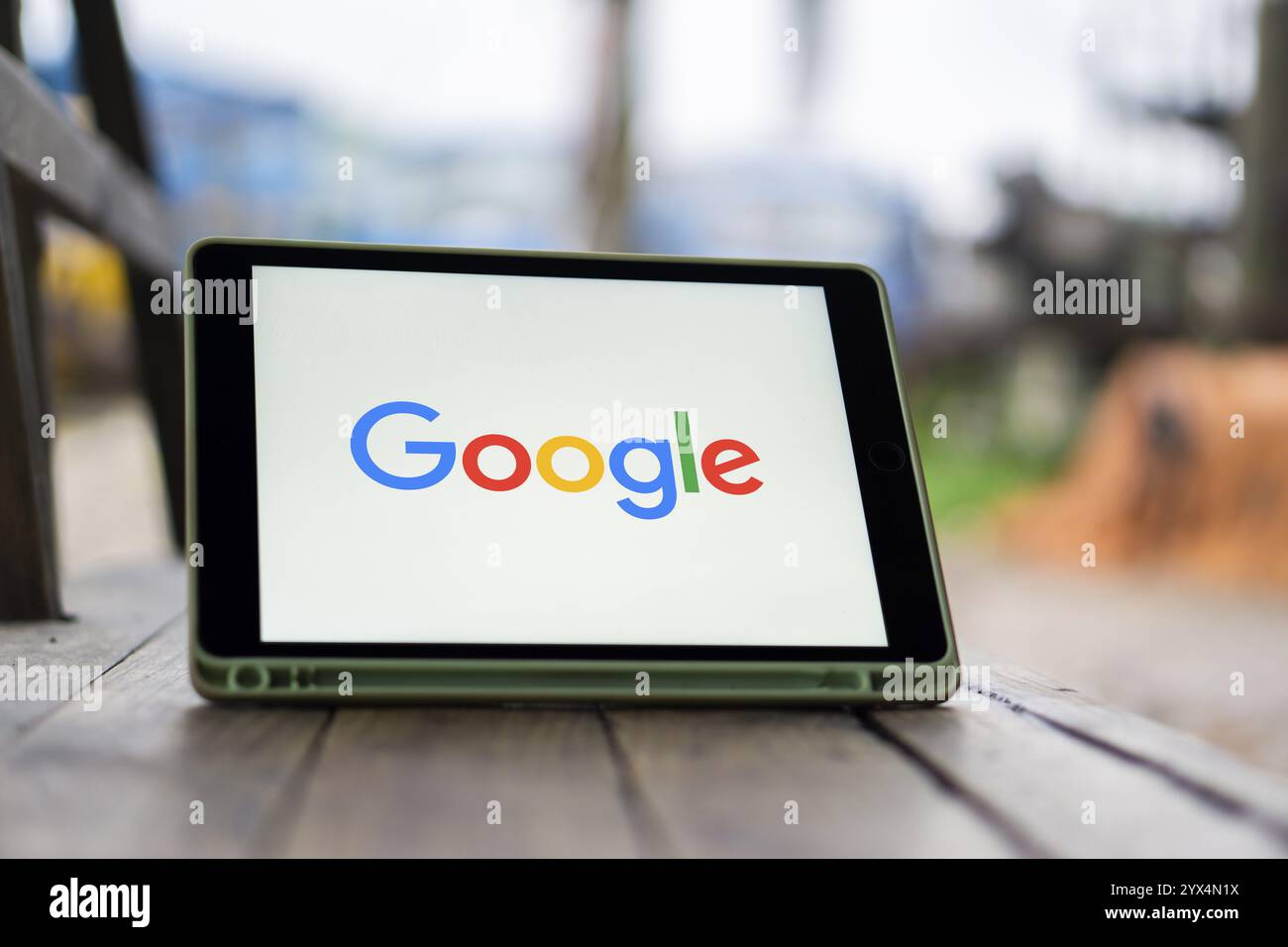 Google logo on smartphone.Dhaka, Bangladesh 04 Sep 2024 Stock Photo - Alamy