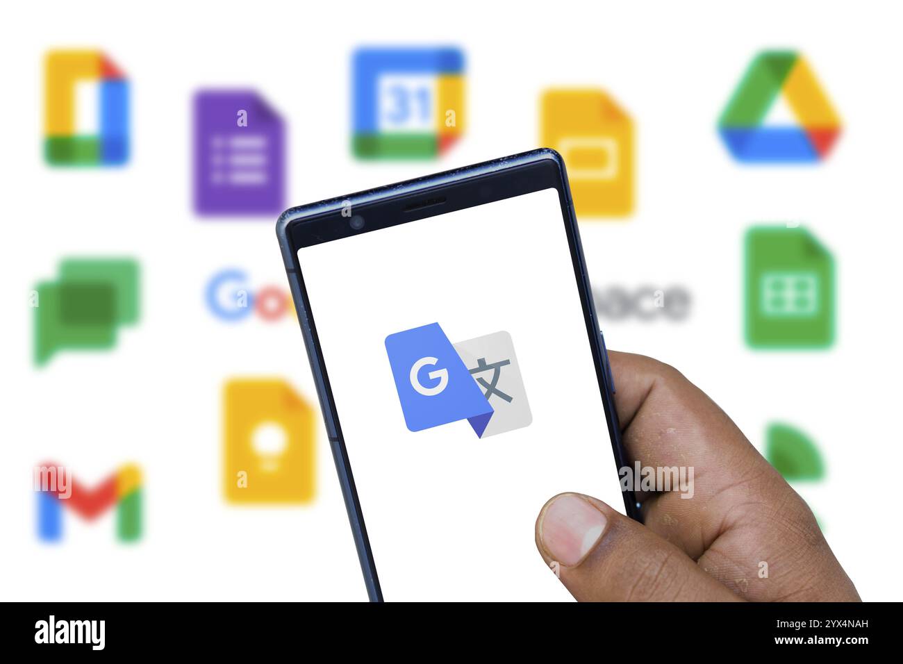 Google Translate logo is displayed on smartphone Stock Photo - Alamy