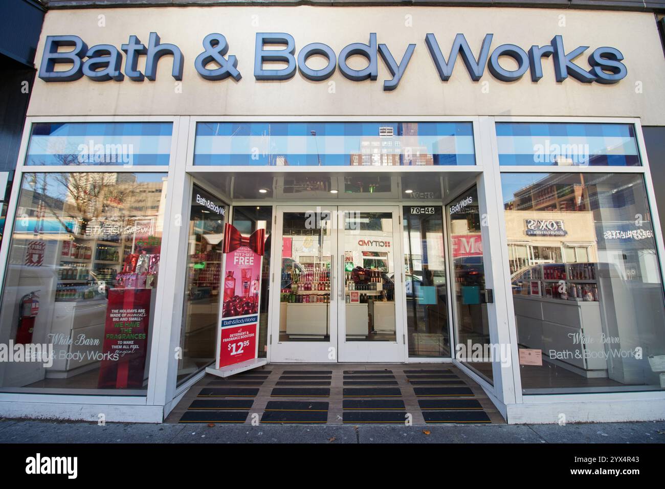 storefront of Bath & Body Works location in Queens, New York Stock ...