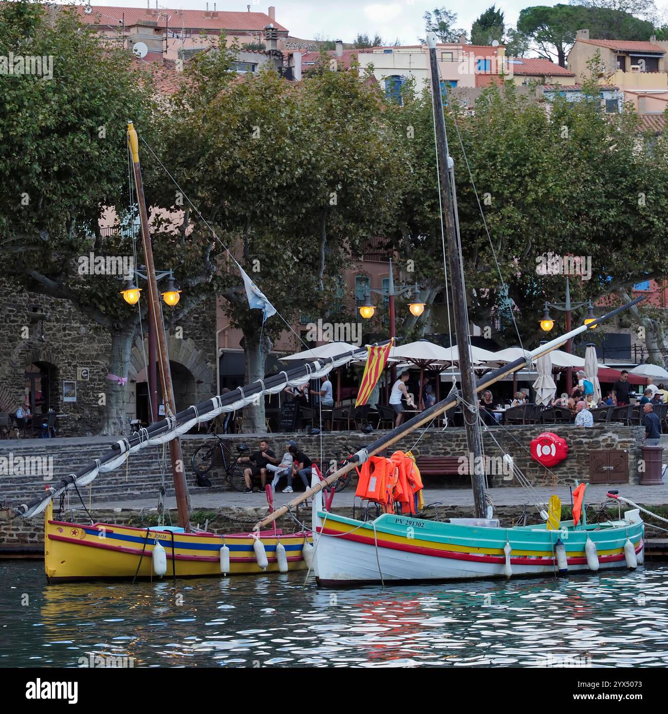 Lateen rigged traditional sailing boats hi-res stock photography and ...