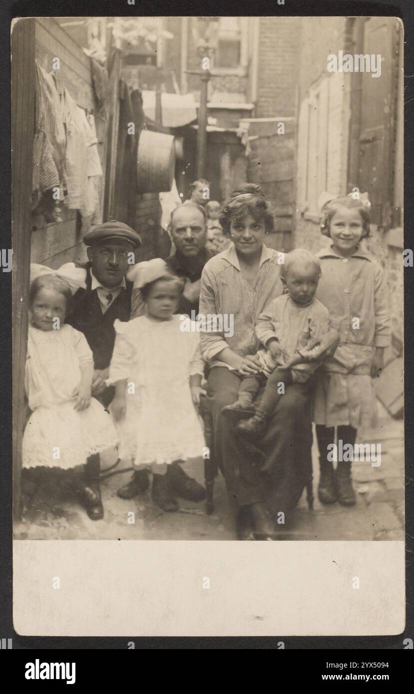 1920s poor housing hi-res stock photography and images - Alamy