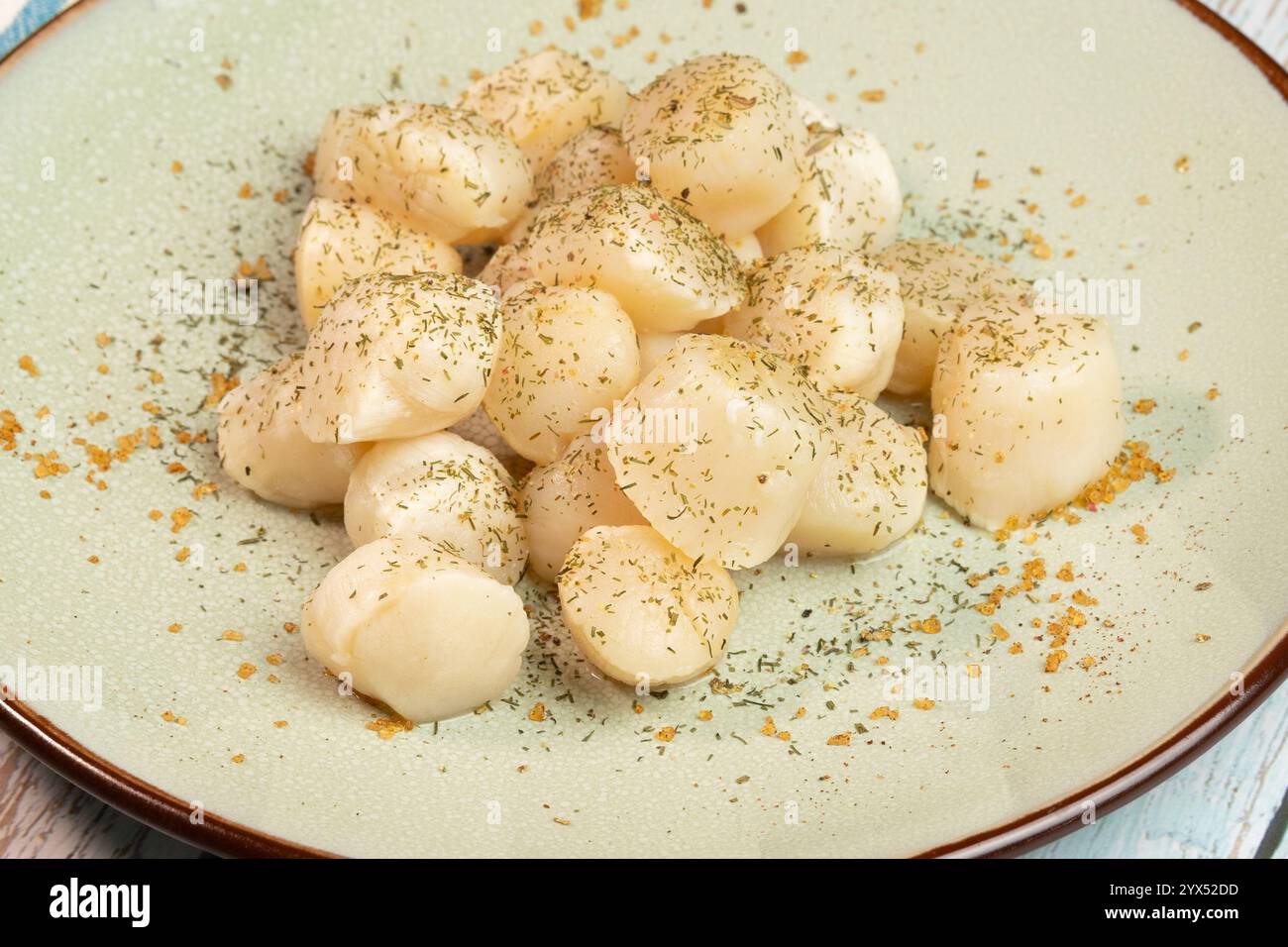 Raw scallop nut hi-res stock photography and images - Alamy