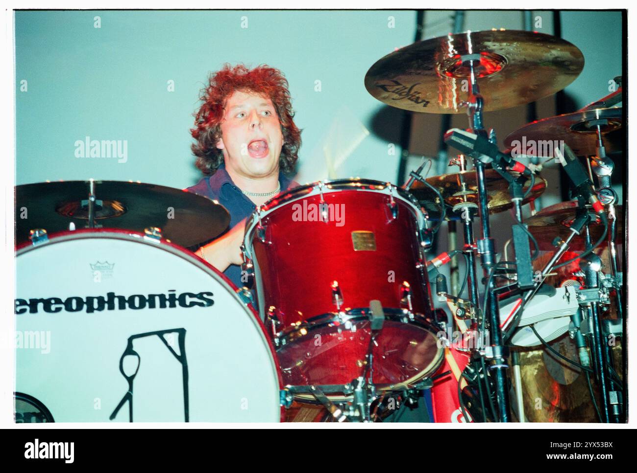 STUART CABLE, STEREOPHONICS, CONCERT, 1999: Stuart Cable (1970-2010 ...