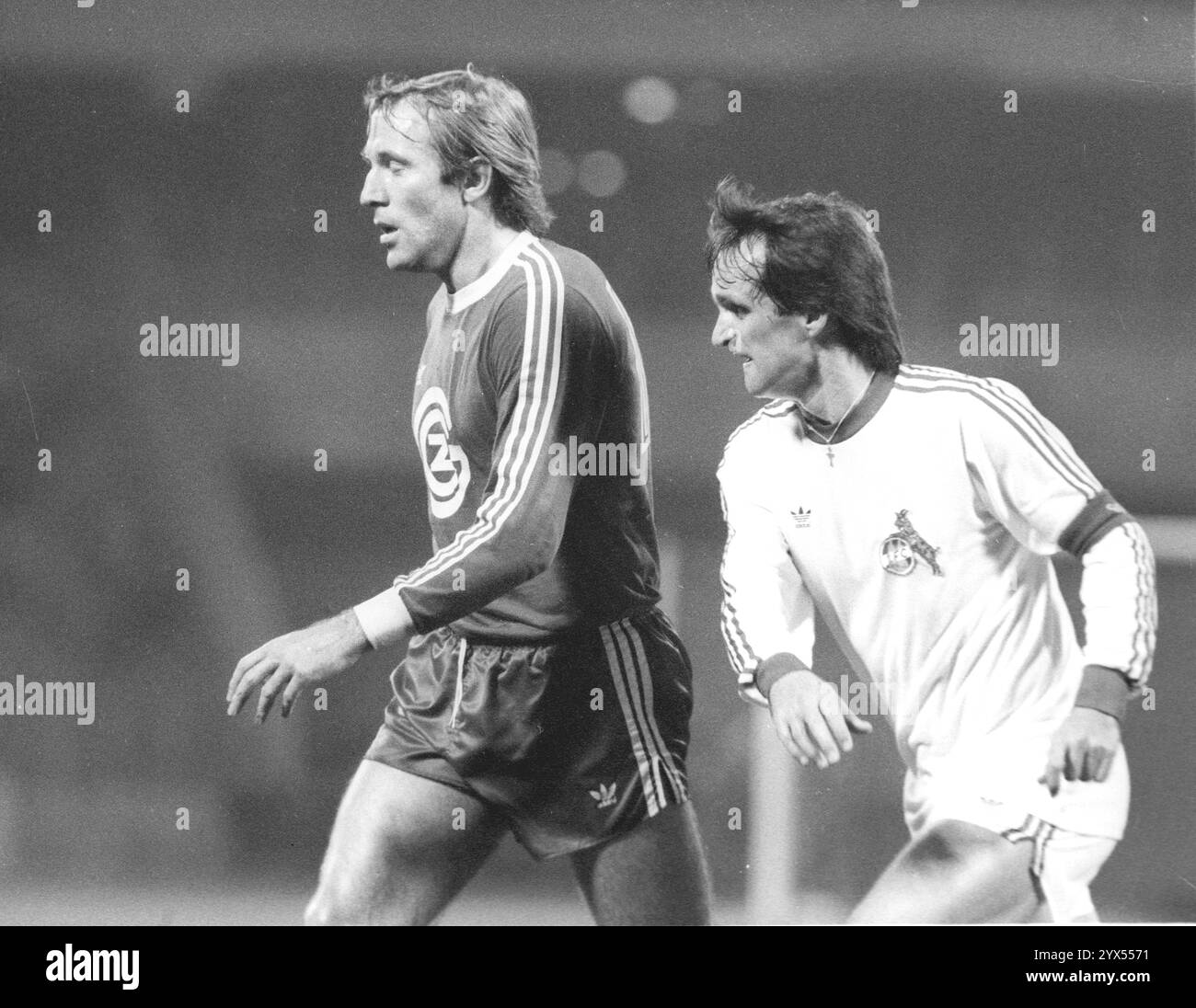 1 round Black and White Stock Photos & Images - Alamy