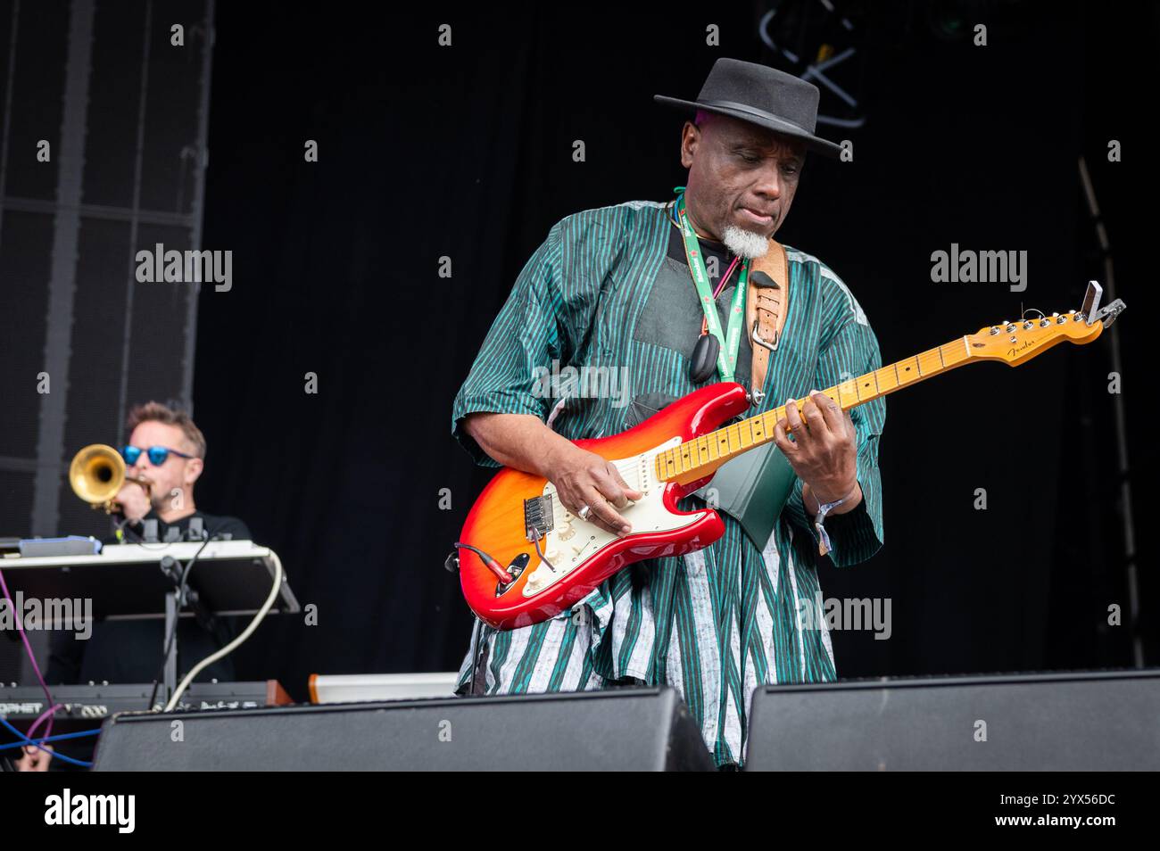 Ibibio sound machine hi-res stock photography and images - Alamy