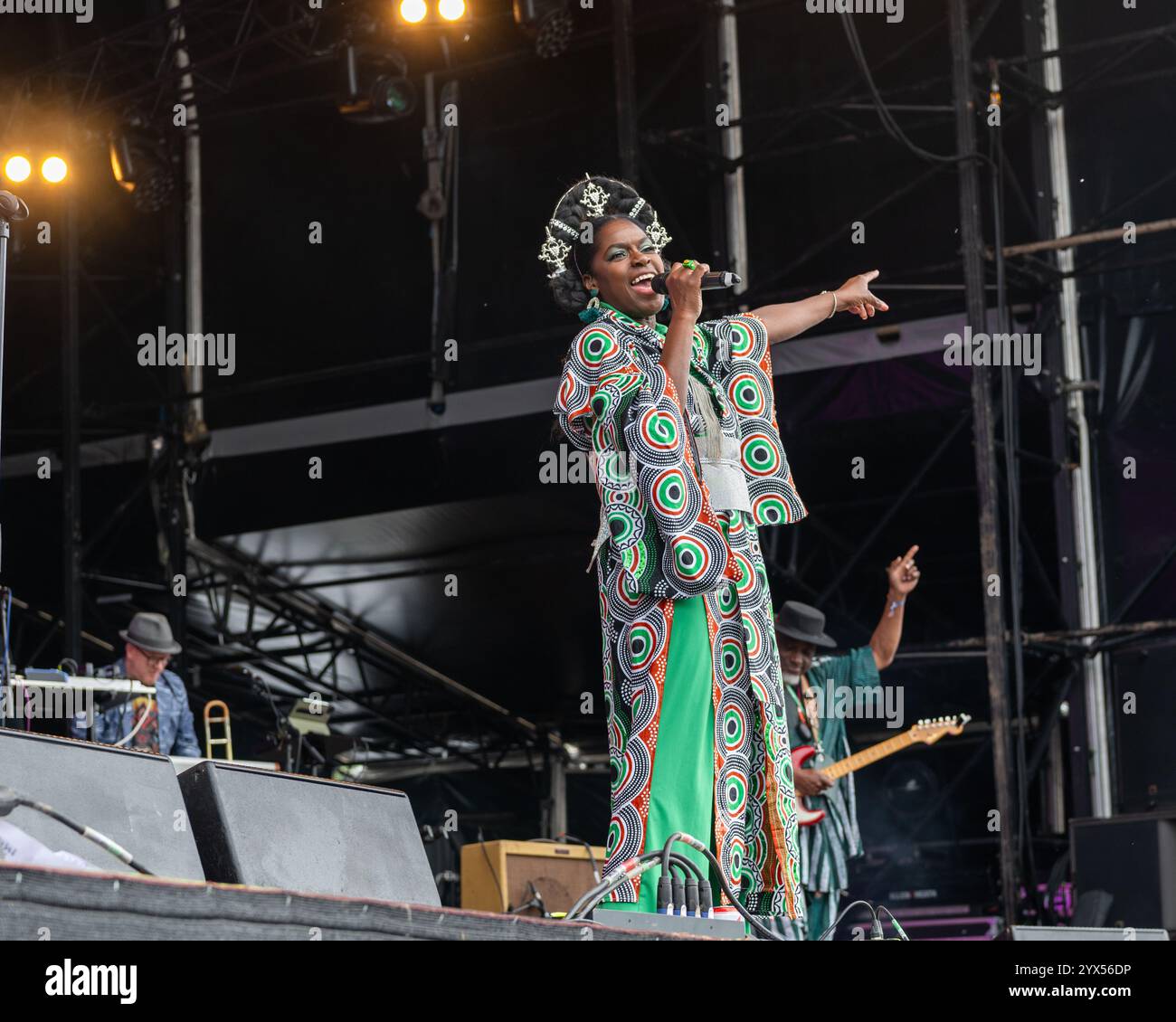 Ibibio sound machine hi-res stock photography and images - Alamy