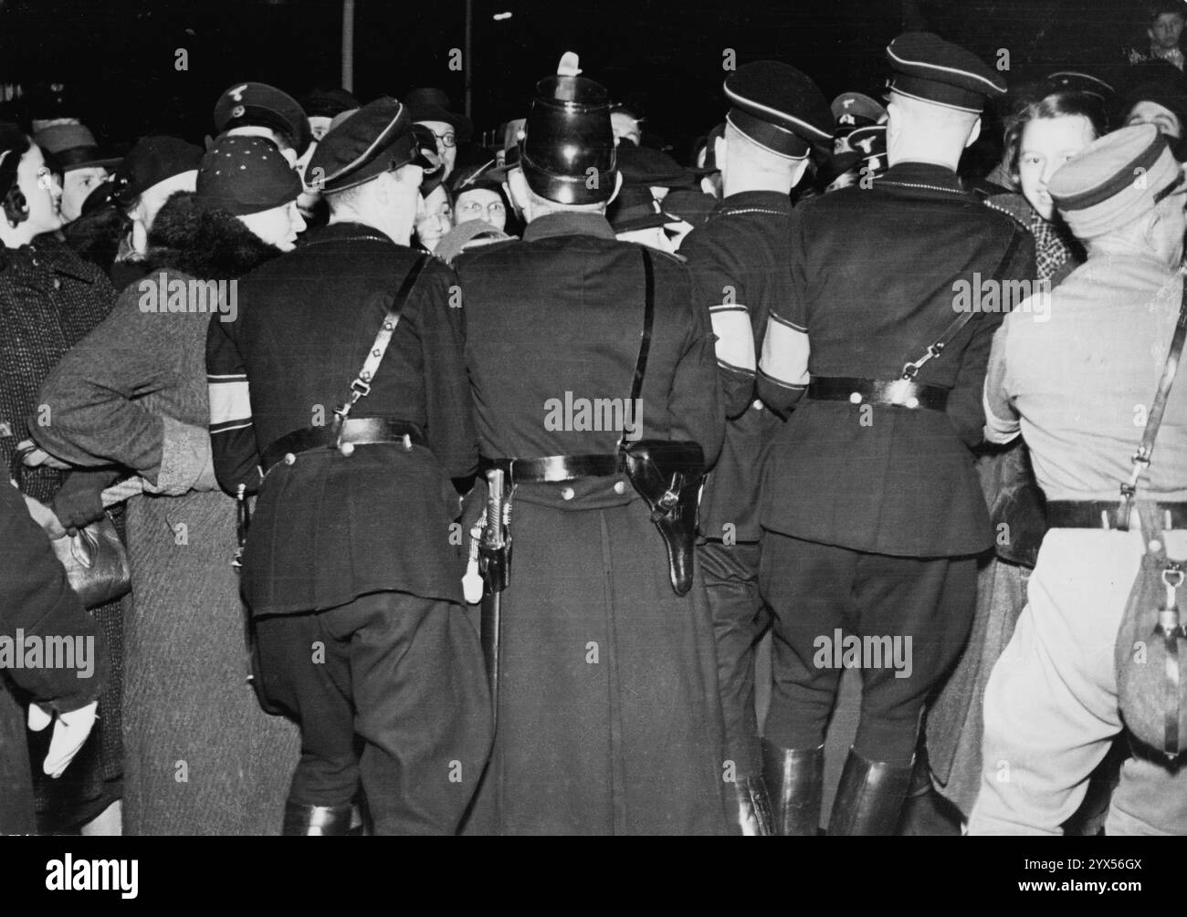 Service waffen hi-res stock photography and images - Alamy