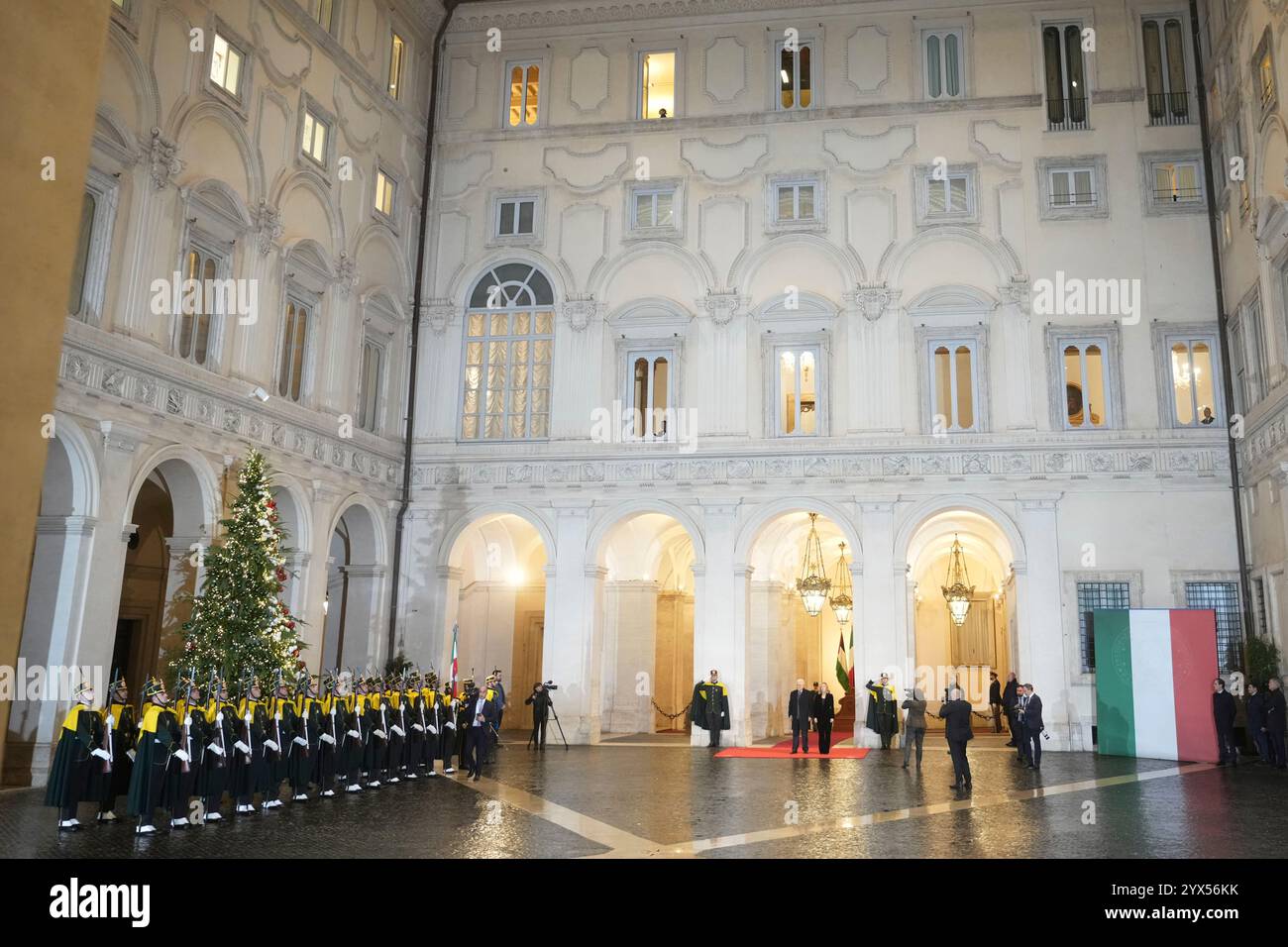 Italian Premier Giorgia Meloni, right, meets the Palestinian President ...