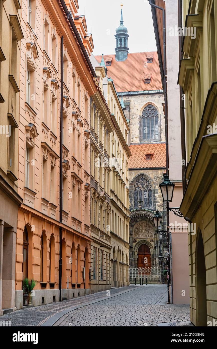 Beautiful alley in Prague's Jewish quarter with tall picturesque ...
