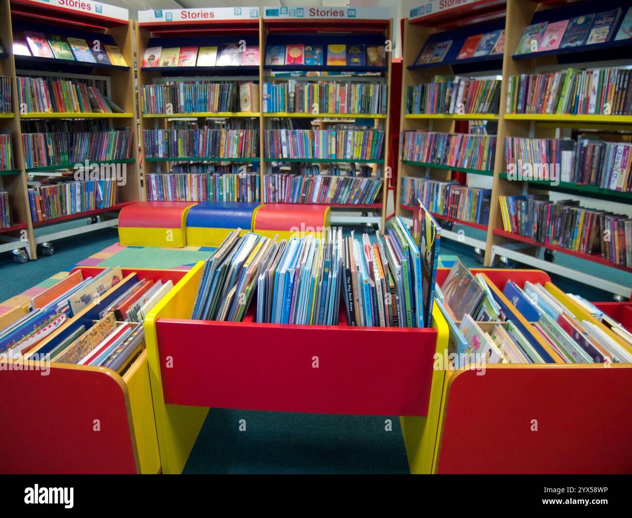 Public library uk hi-res stock photography and images - Alamy
