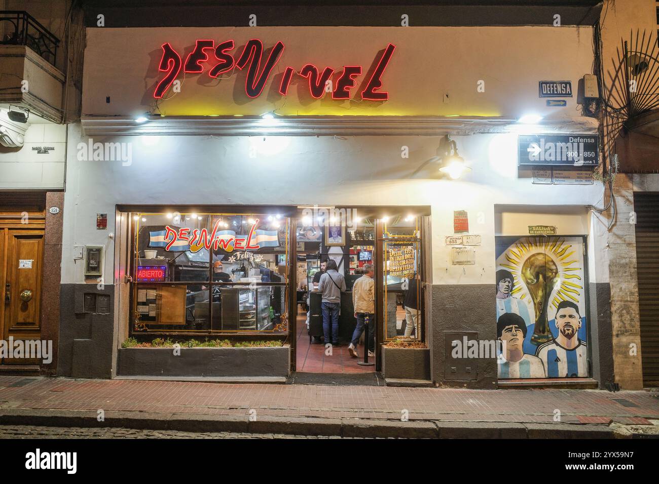 Defensa st hi-res stock photography and images - Alamy