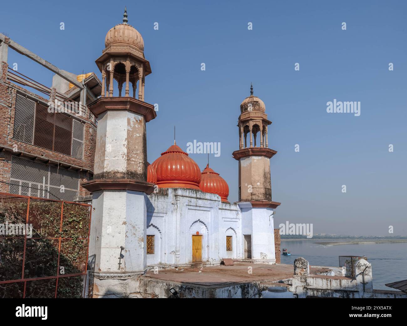 Mathura mosque hi-res stock photography and images - Alamy