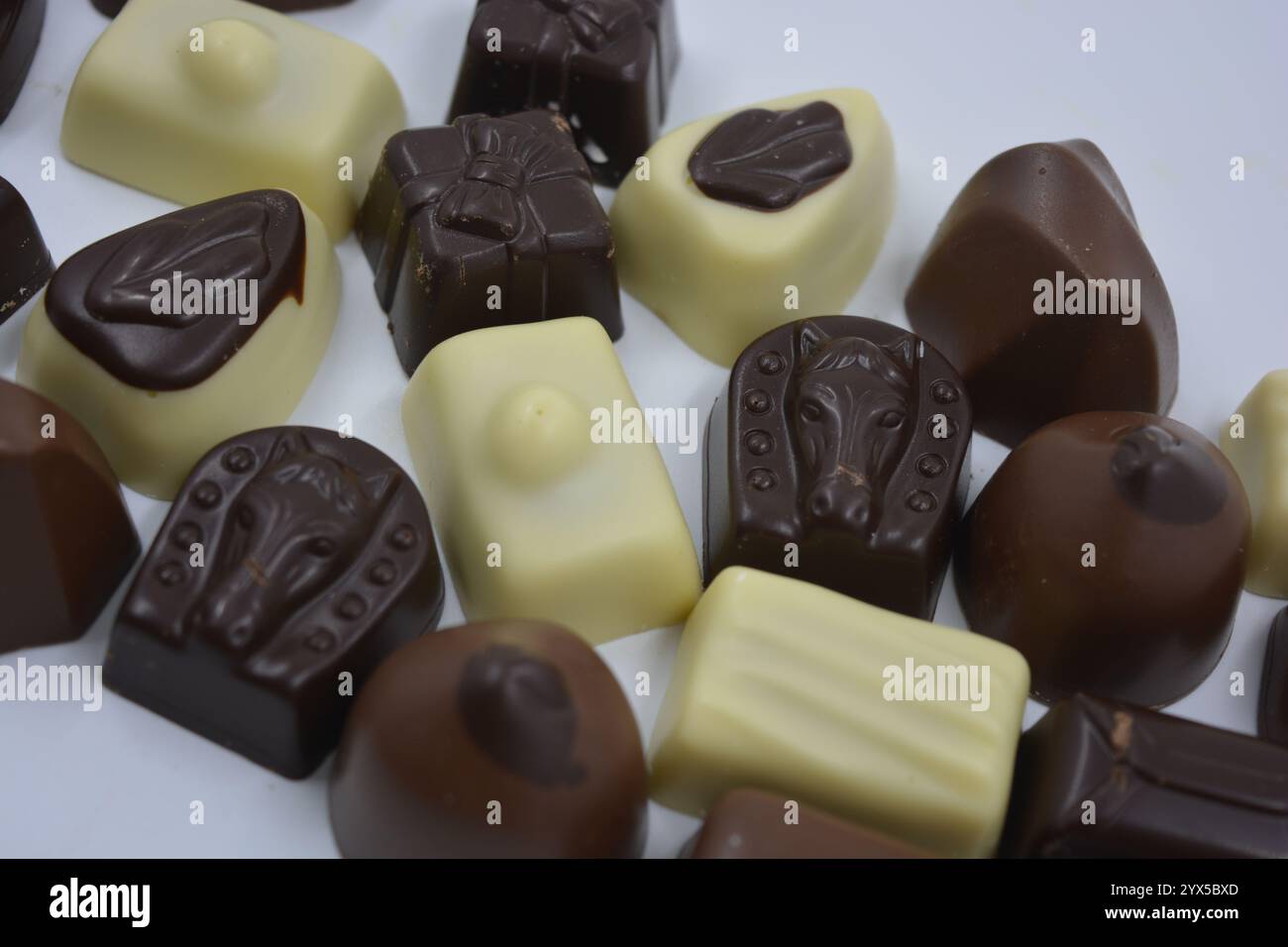 Beautiful, unusual and delicious sweets, chocolates. Belgian sweets ...