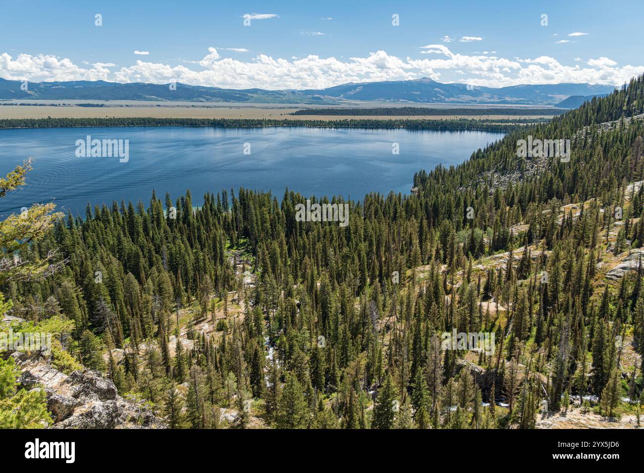 Panoramic view of Jenny Lake from the Inspiration Point overlook in the ...