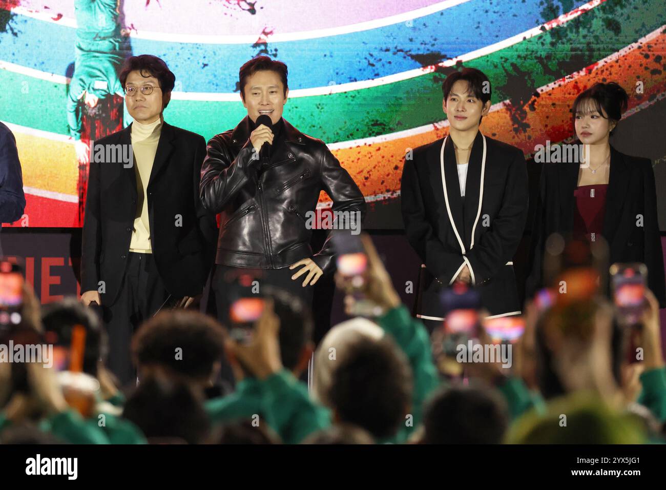 Los Angeles, USA. 13th Dec, 2024. Hwang Dong-hyuk, Lee Byung-hun, Yim ...