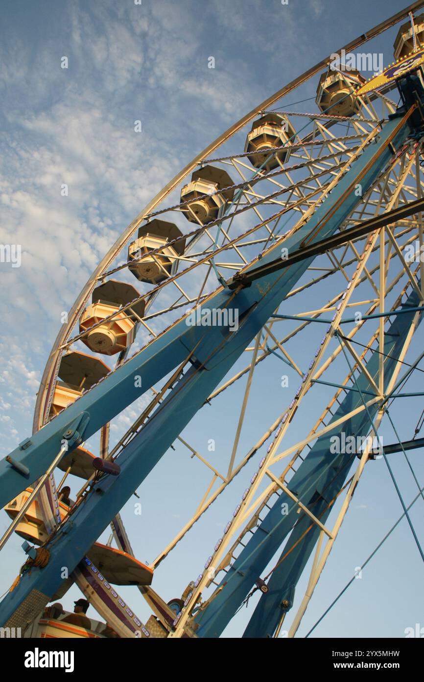 Partial upward view of a Ferris Wheel Stock Photo - Alamy