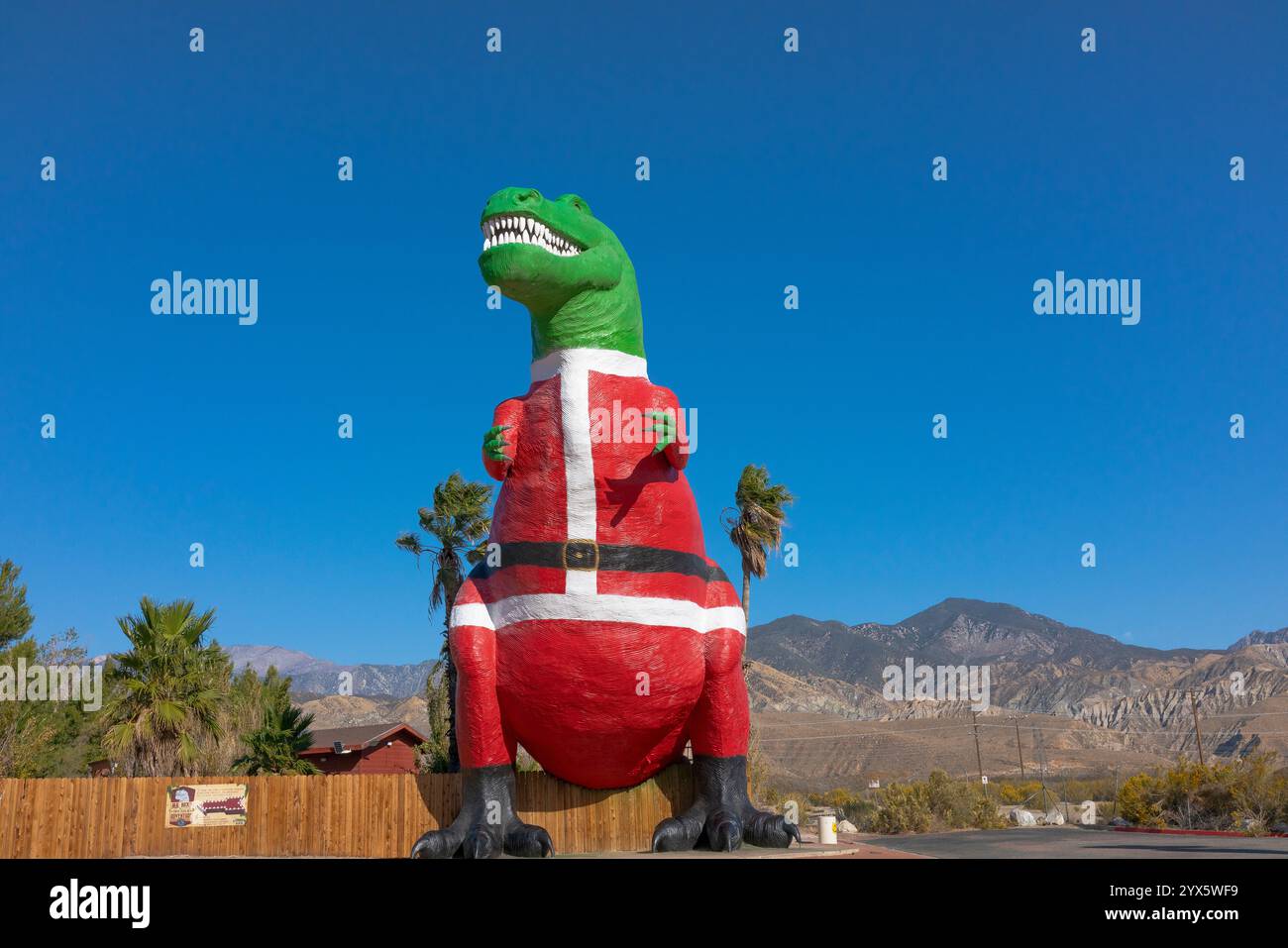 T-Rex Dinosaur dressed as Santa Claus at the Cabazon Dinosaurs - the ...