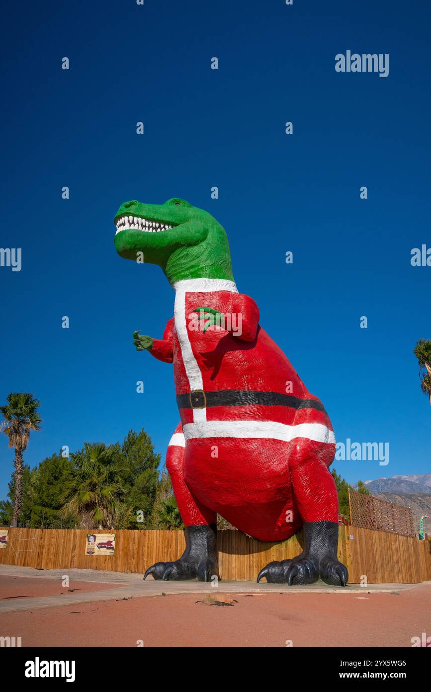 T-Rex Dinosaur dressed as Santa Claus at the Cabazon Dinosaurs - the ...