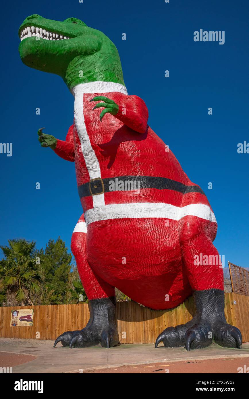 Worlds biggest dinonsaurs hi-res stock photography and images - Alamy