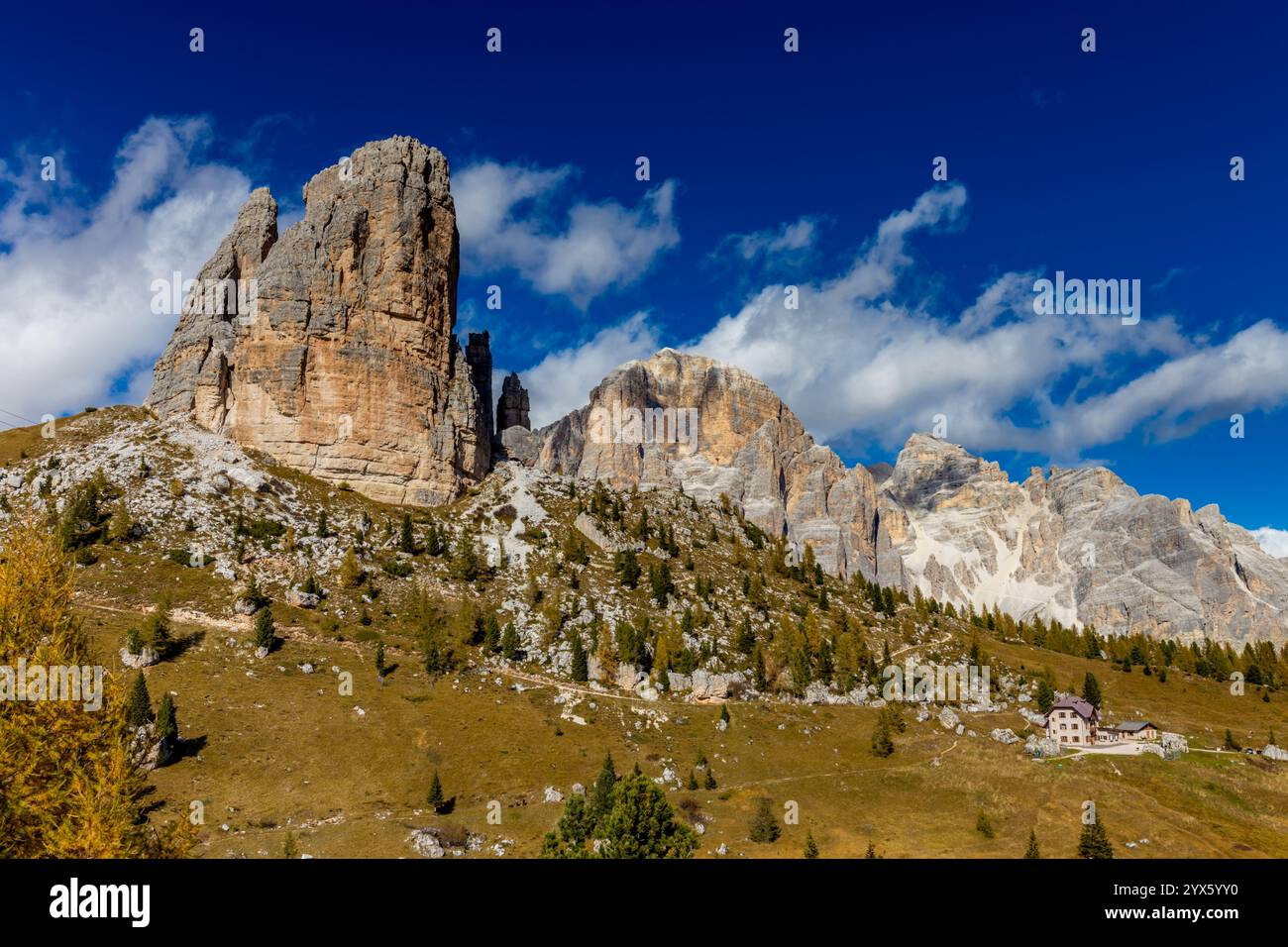Cinque Torri famous prominent peaks in the Dolomiti Alps. Beautiful ...