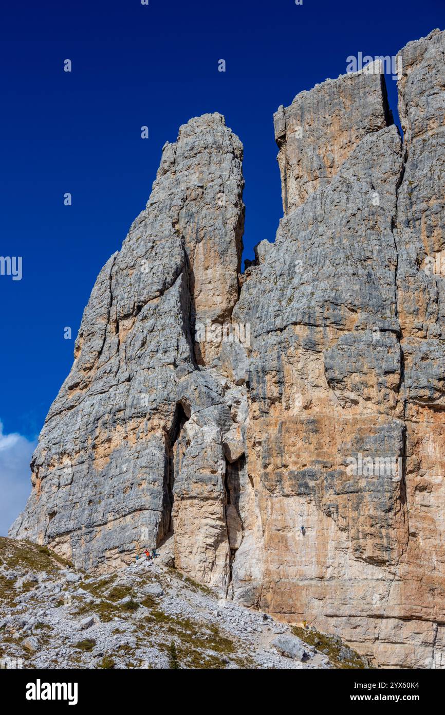 Cinque Torri famous prominent peaks in the Dolomiti Alps. Beautiful ...