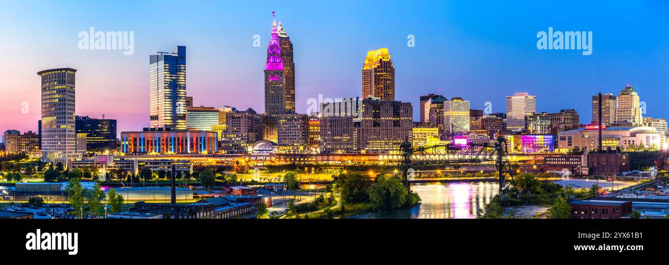 Downtown cleveland ohio building architecture hi-res stock photography ...