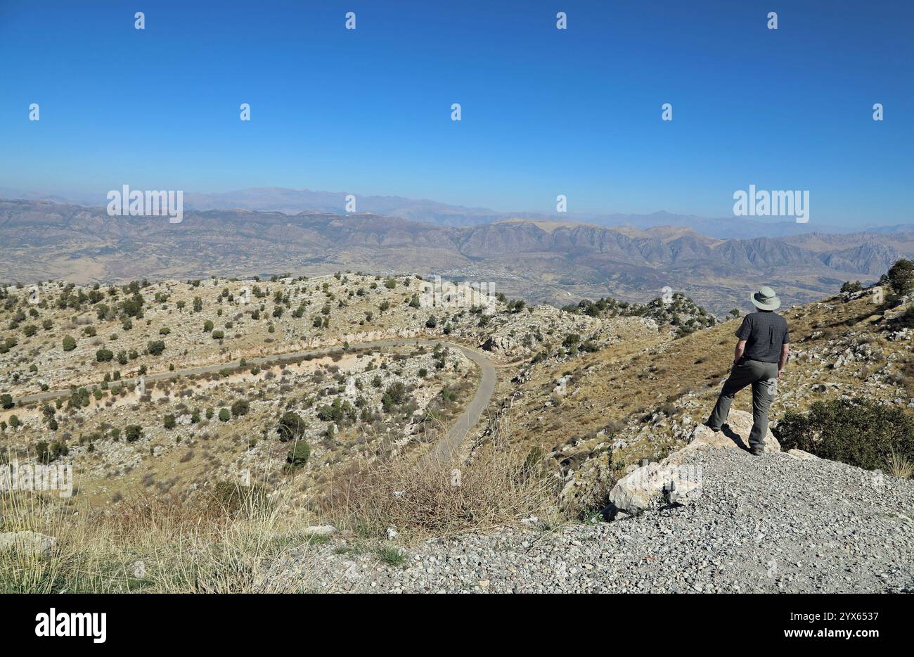 Mountainous landscape of Iraqi Kurdistan viewed from the Birds Nest ...