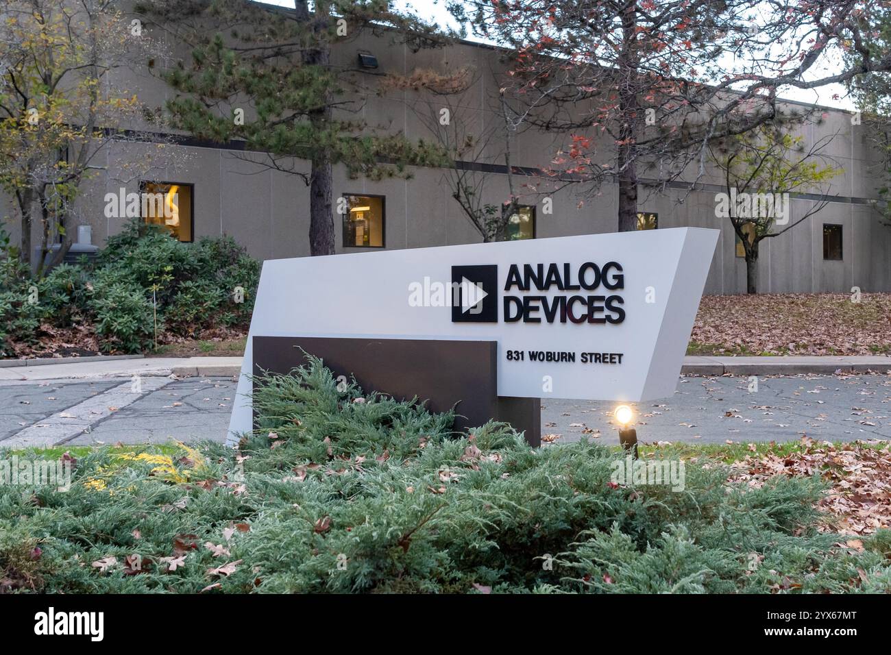 Analog Devices office building at 831 Woburn St in Wilmington ...