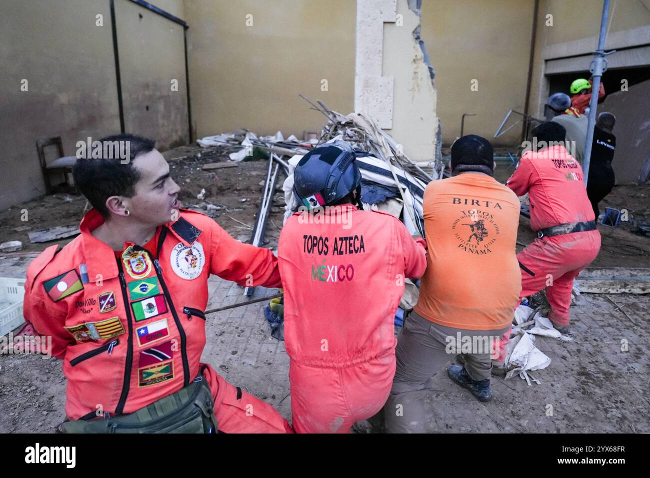 The "Brigada de Rescate Topos Tlatelolco" is a reascue team formed by ...