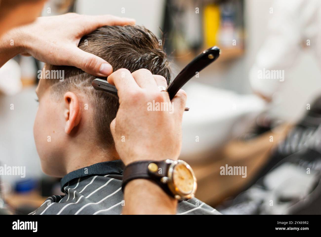 Mens haircut hair styling in hi-res stock photography and images - Alamy