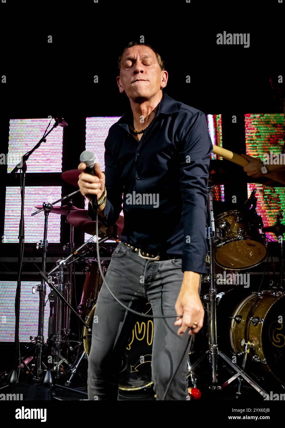 Lead singer rick witter band shed seven hi-res stock photography and ...