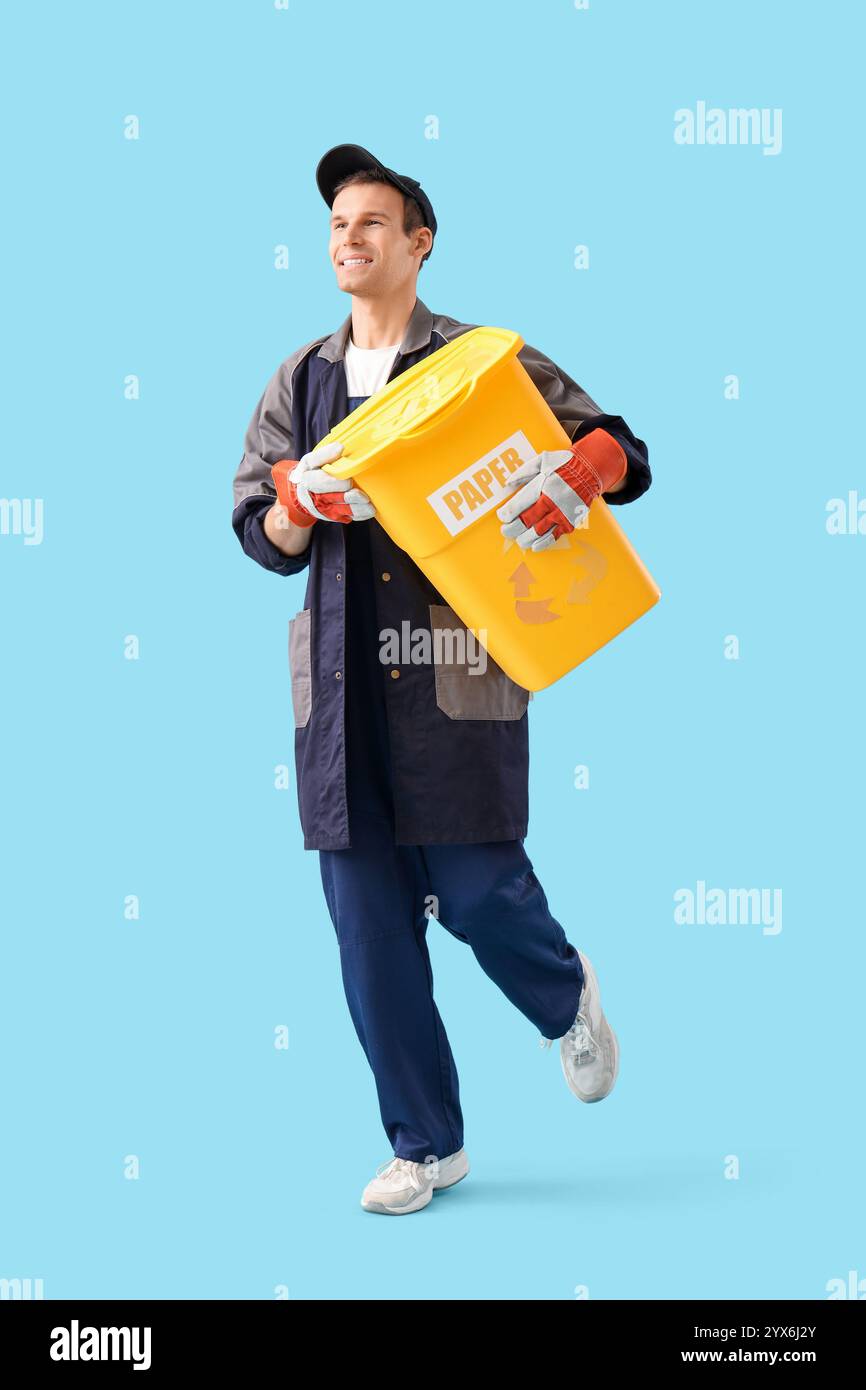 Male scavenger recycle trash hi-res stock photography and images - Alamy