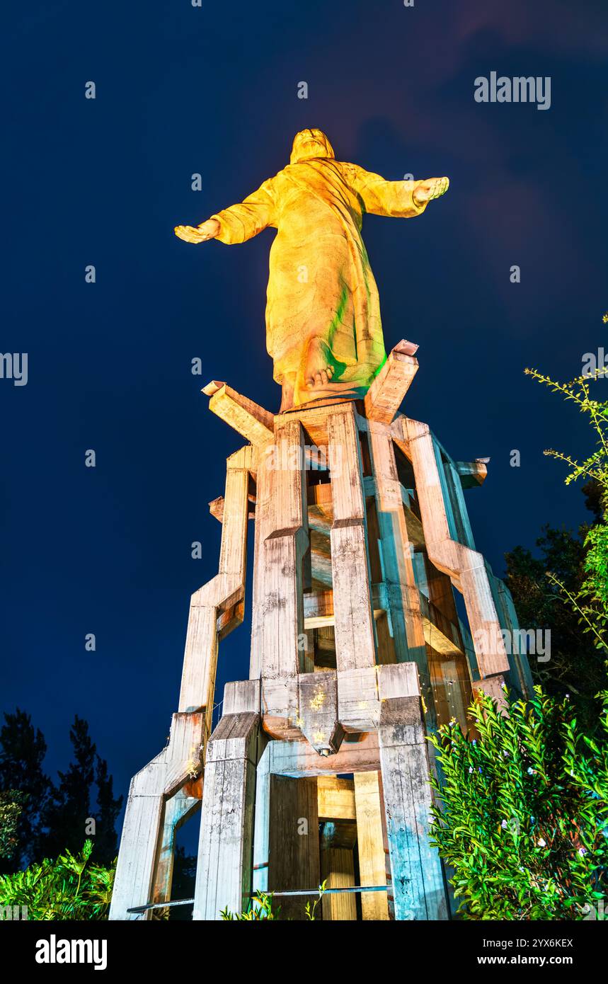 Christ at El Picacho hill overlooking Tegucigalpa, the capital of ...