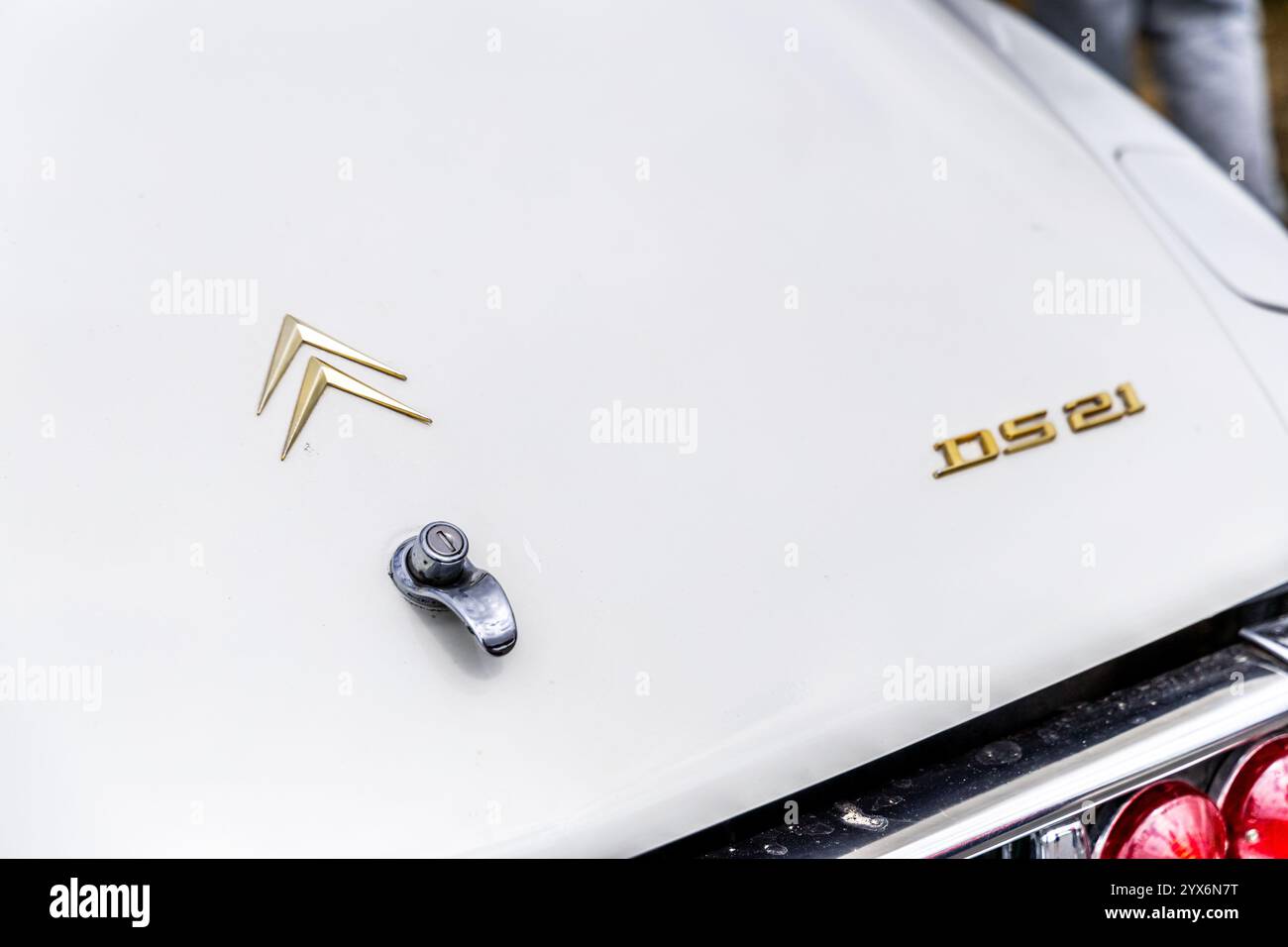 Llandow, Wales - June 30, 2024: Rear badge of White Citroen DS 21 retro ...