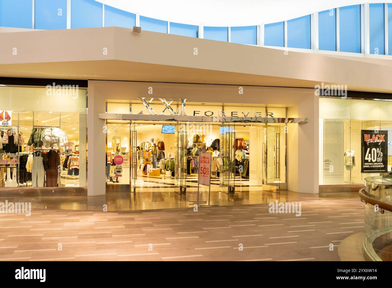 Natick, Massachusetts, USA - November 9, 2023: A Forever 21 Clothing ...