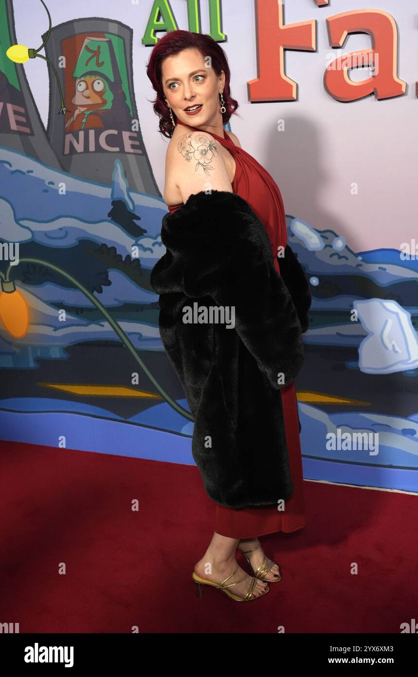 Voice cast member Rachel Bloom turns back for photographers at the ...