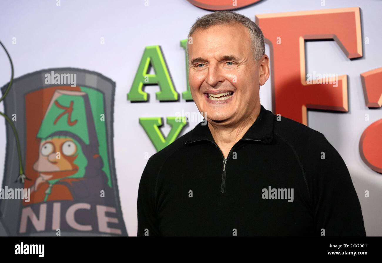 Phil Rosenthal poses at the premiere of "The Simpsons O C'mon All Ye ...