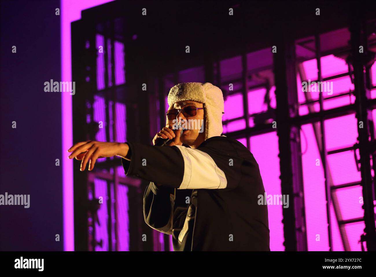 Stefan Richter alias Trettmann bei einem Konzert in der Max-Schmeling ...