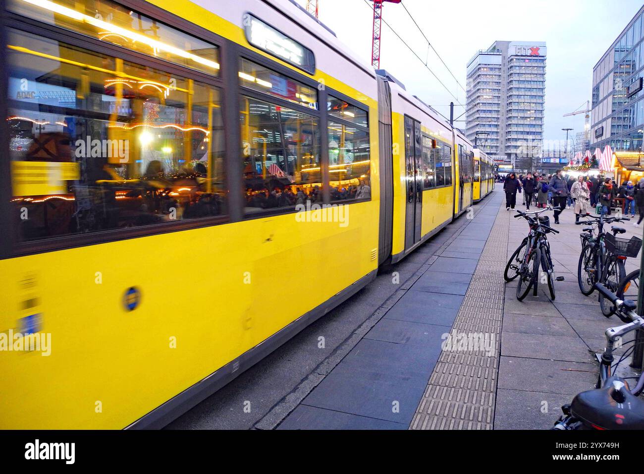 Doppelzug hi-res stock photography and images - Alamy