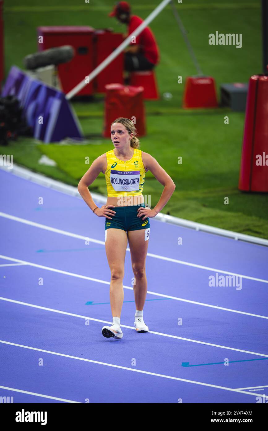 Claudia Hollingsworth participating in the 800 meters at the Paris 2024 ...