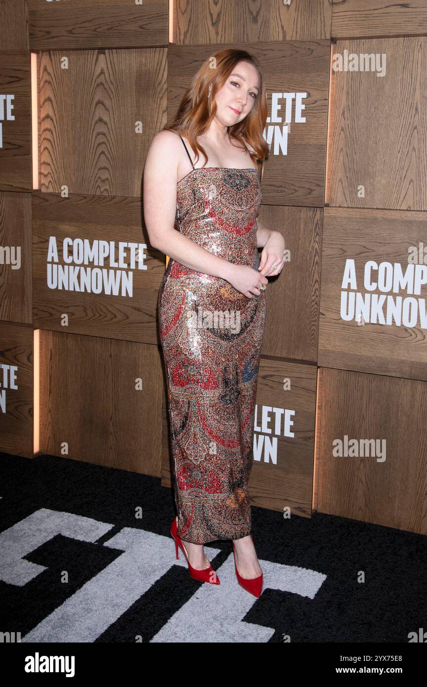 Kayli Carter bei der Premiere des Kinofilms 'A Complete Unknown' im SVA Theater. New York, 13.12 ...