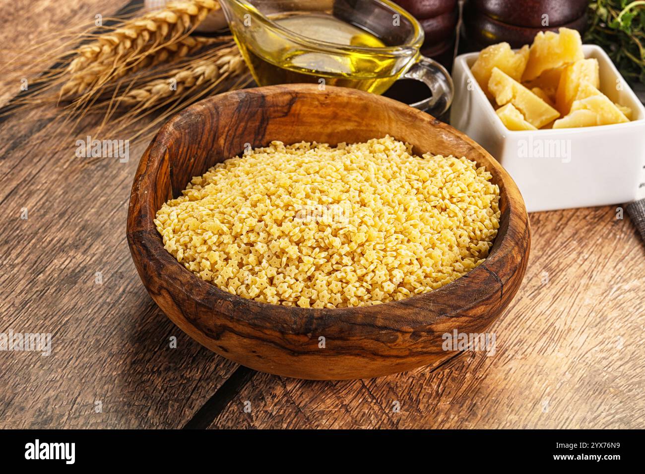 Italian cuisine - dry stelline pasta for bowl Stock Photo - Alamy