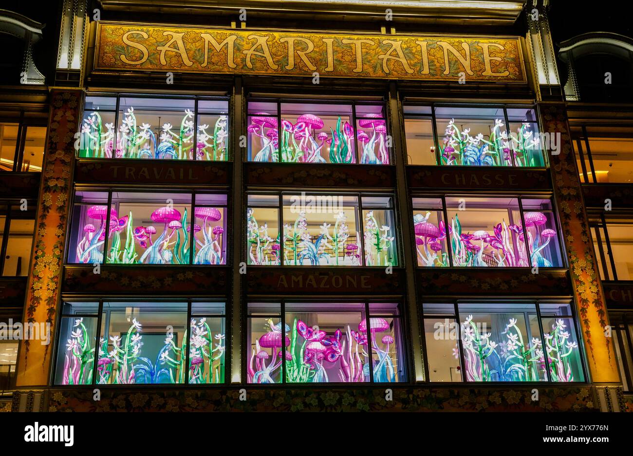LA SAMARITAINE PARIS Stock Photo - Alamy