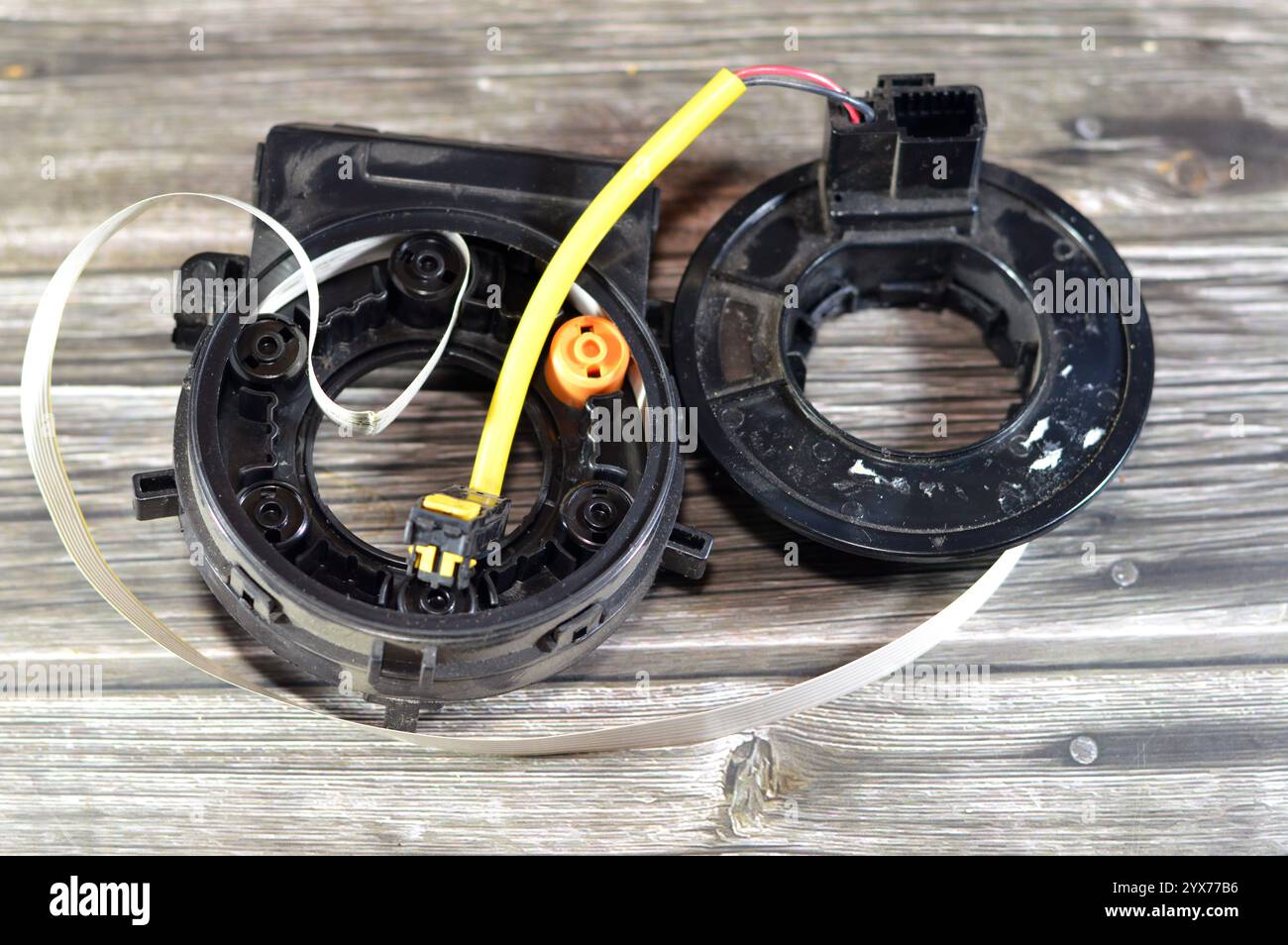 Broken airbag spiral cable clock spring for automobiles, that stores ...