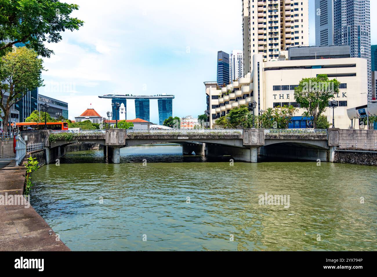 Coleman bridge in singapore hi-res stock photography and images - Alamy