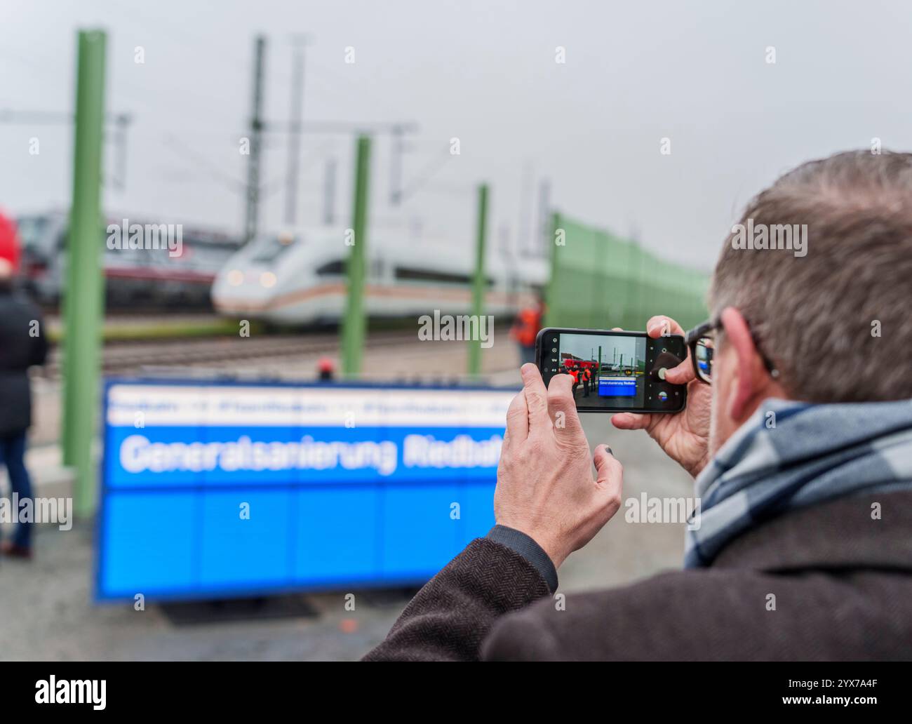 Gernsheim, Germany. 14th Dec, 2024. A "General refurbishment of the ...