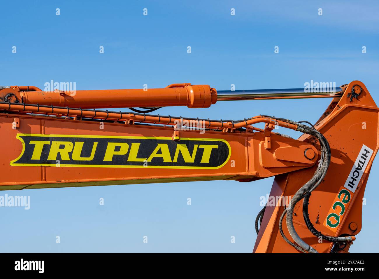 Tru plant hitachi excavator hi-res stock photography and images - Alamy