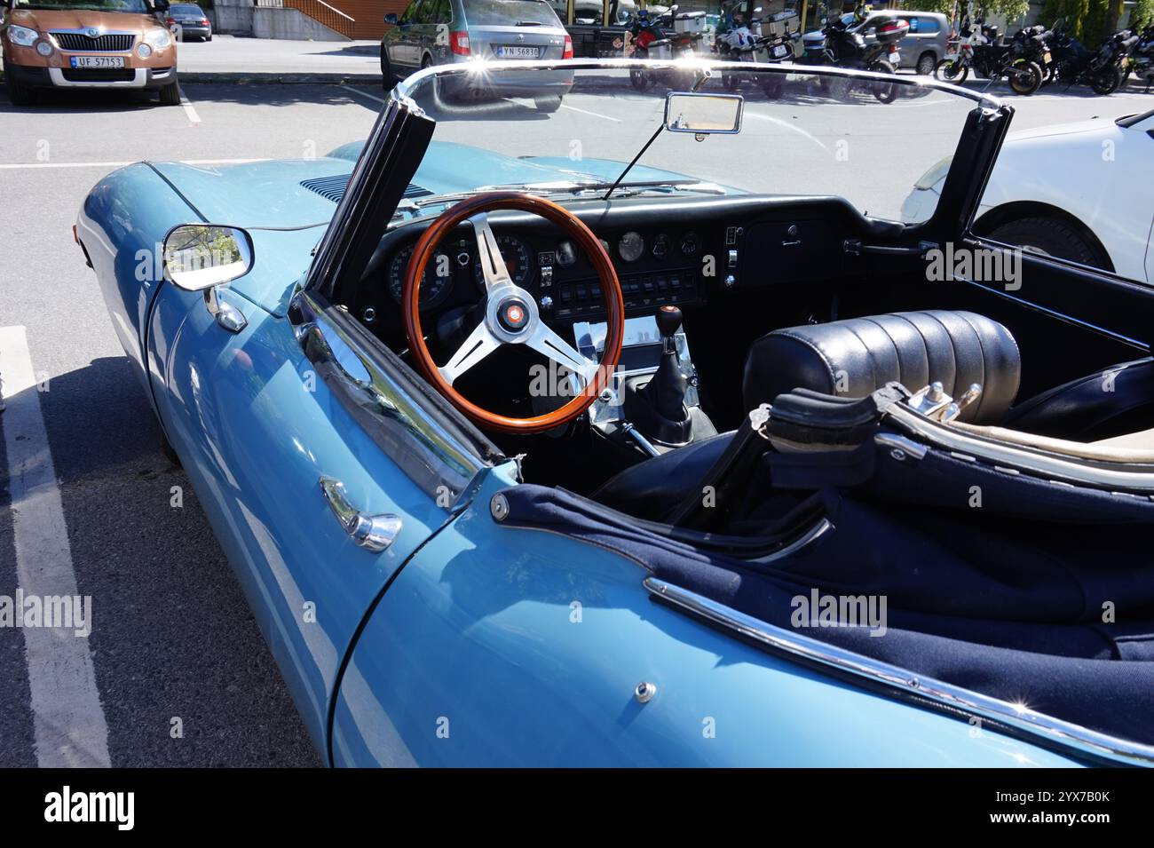 Old car lovers hi-res stock photography and images - Alamy
